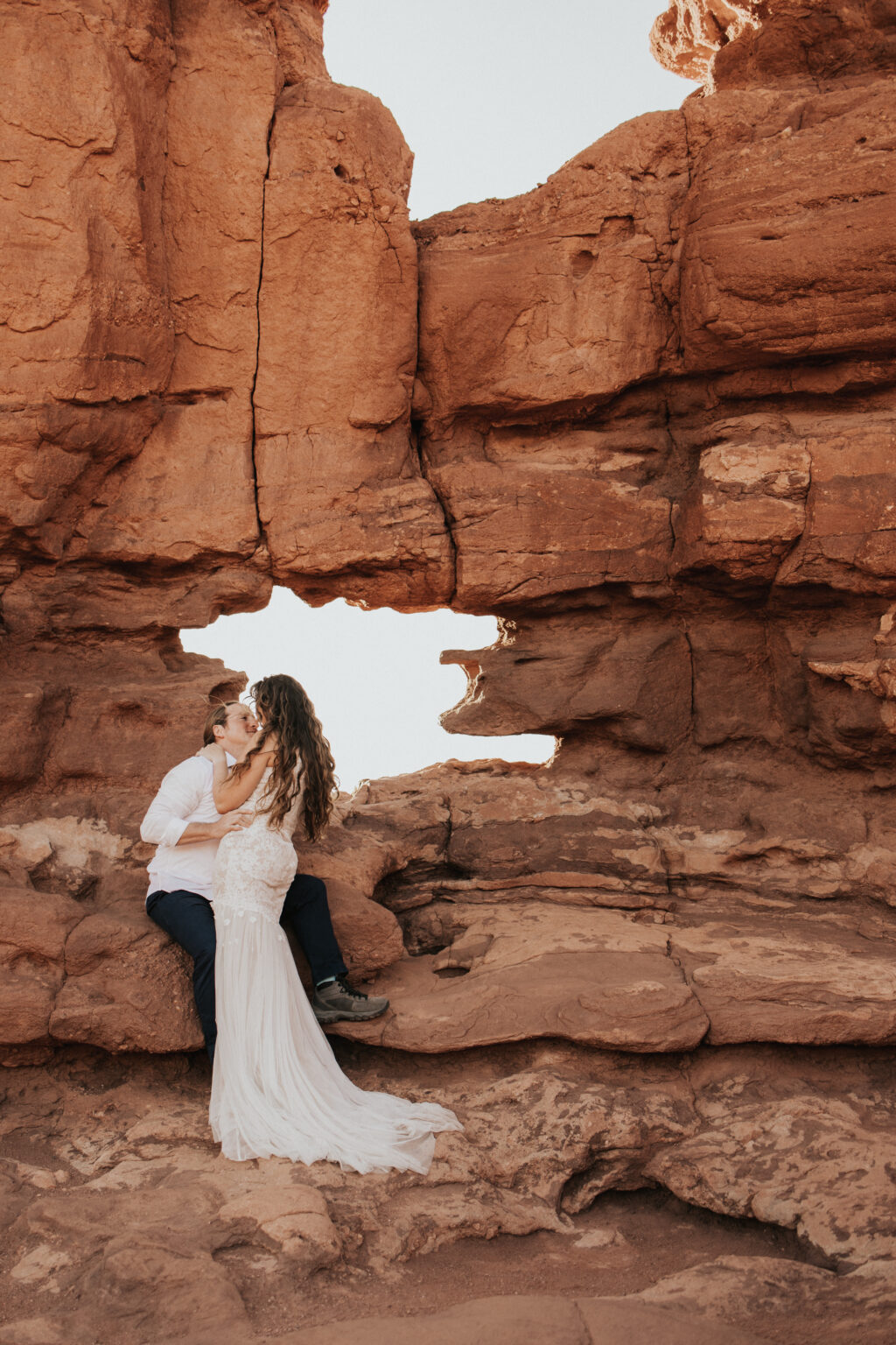 Stunning Red Rocks Colorado Elopement | kpadventureandphoto.com